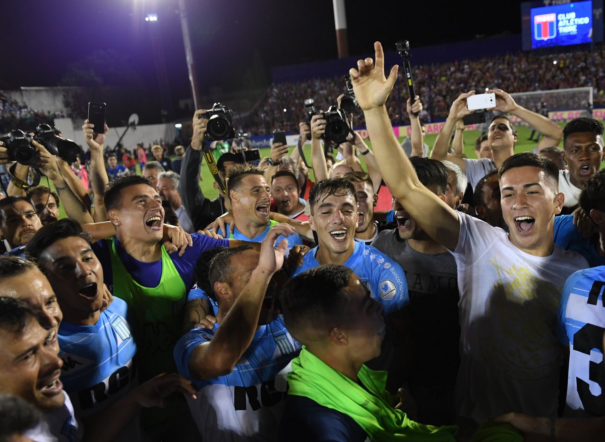 Racing Club Se Coronó Campeón De La Superliga De Argentina Con Arias